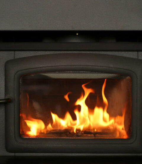 Guide d'installation d'un insert de cheminée : Étapes, conseils et coûts